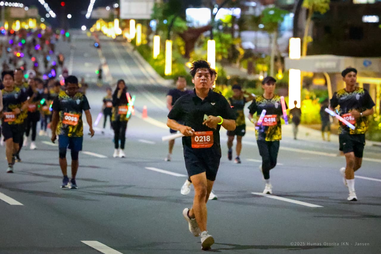 Qubika Nusantara Glow Run 7K 2025: Lari Sambil Nikmati Suasana Malam ...
